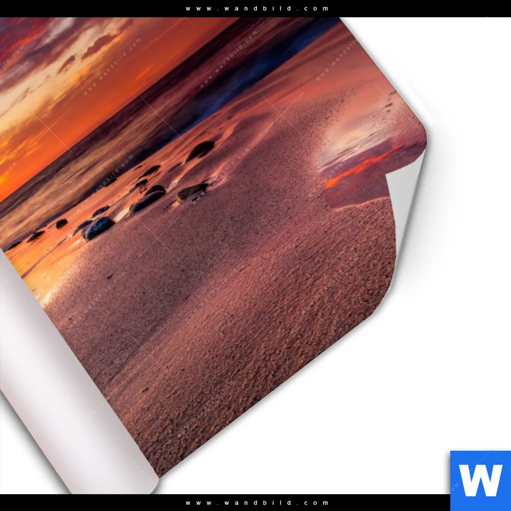 Poster ♥️ Sonnenuntergang am Strand mit Felsen | Querformat | wandbild.com